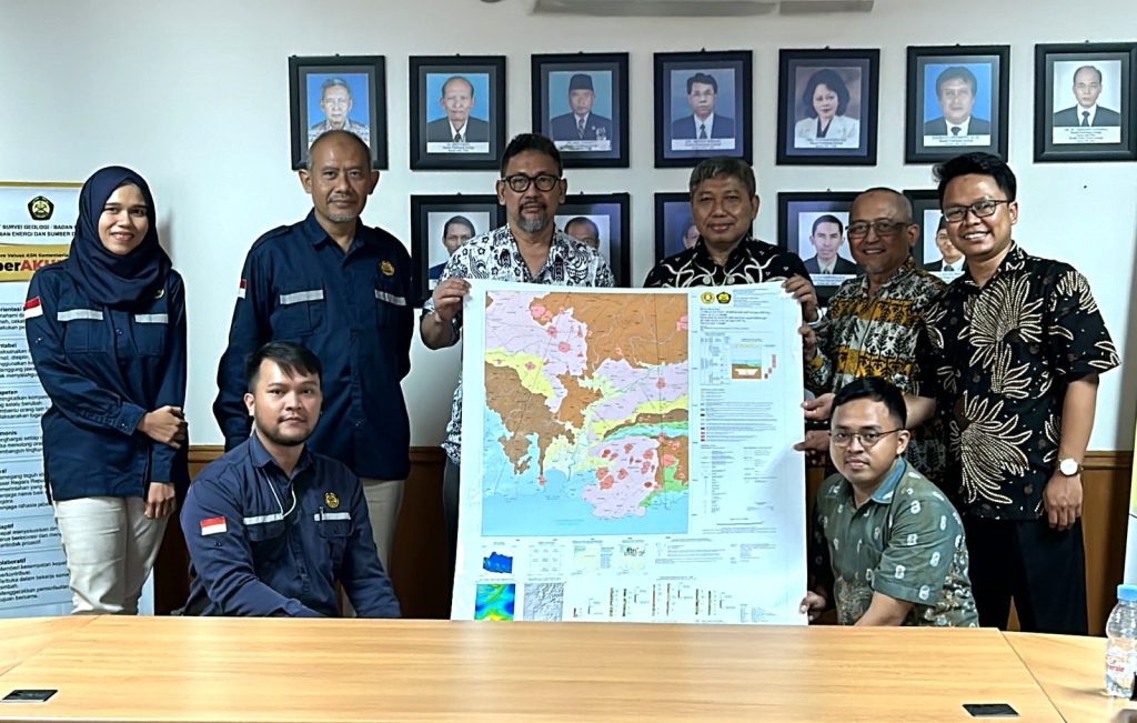 Penyerahan Peta Geologi Skala 1:50.000, Hasil Perjanjian Kerja Sama Pusat Survei Geologi – Badan ...